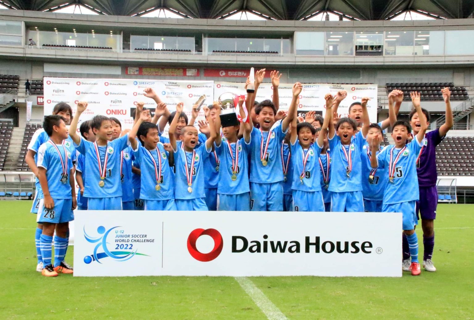 バルサも参加のU-12ジュニアサッカーワールドチャレンジ、優勝はマルバスクール選抜！ « サッカー専門新聞ELGOLAZO web版 BLOGOLA - Jリーグ練習場レポート毎日更新!